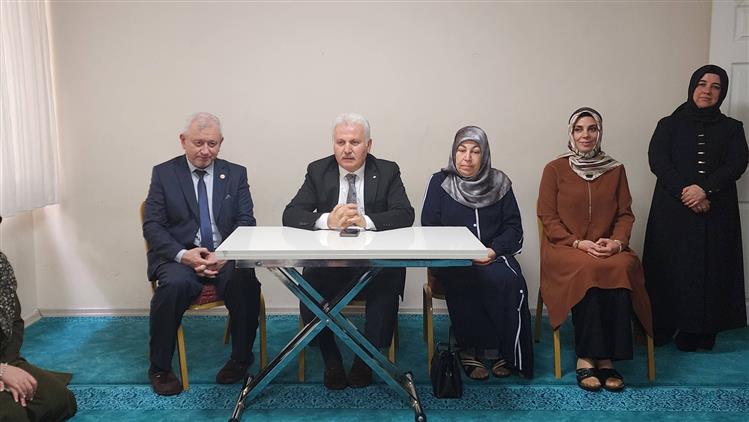 İl Müftüsü Yığman, Kepez Nigar Hatun Hafızlık Kur’an Kursu’na ziyaret etti.