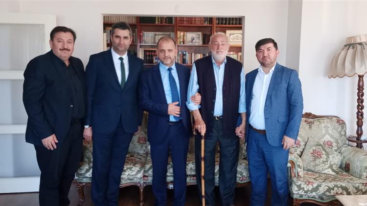 HACI HAFIZ İZZET FAT EVİNDE ZİYARET EDİLDİ