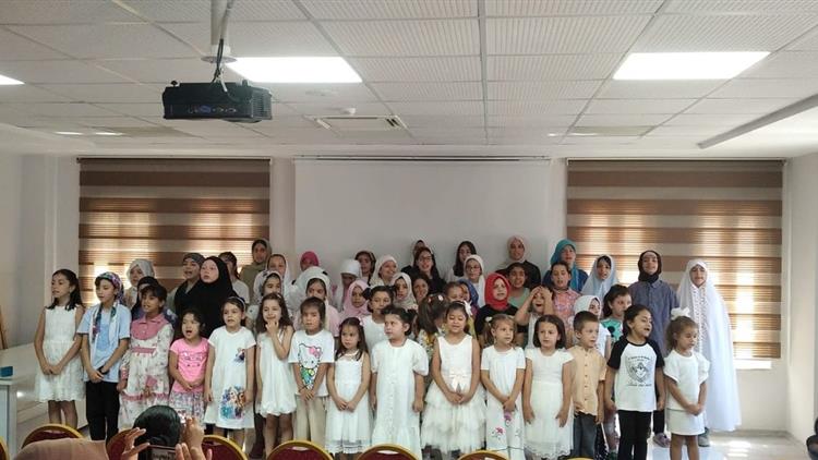 "Beylikdüzü Müftülüğü Mevlana Kur'an Kursu Kapanış Programı"