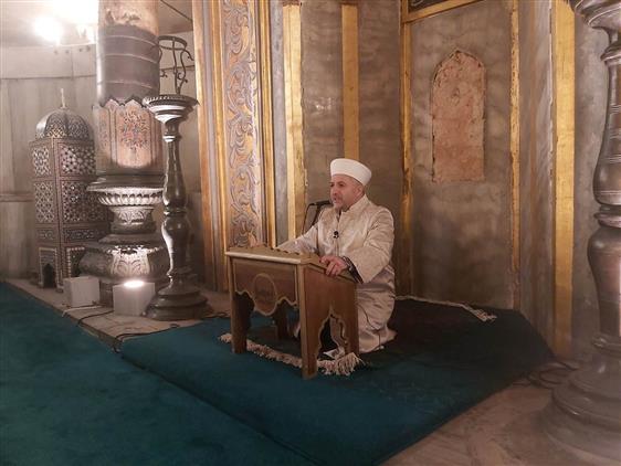 Beylikdüzü İlçe Müftüsü Kadir Koçak bu akşam teravih namazı öncesi ...